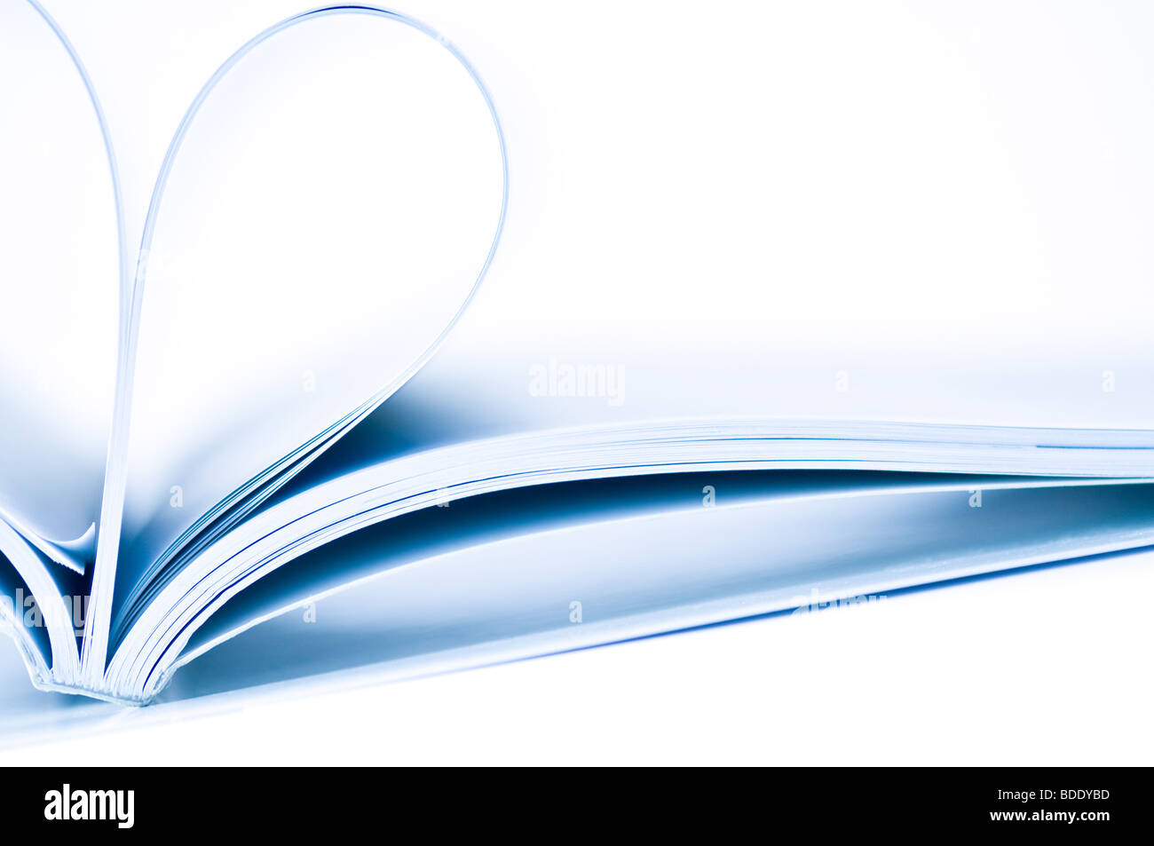Curved pages hi-res stock photography and images - Alamy