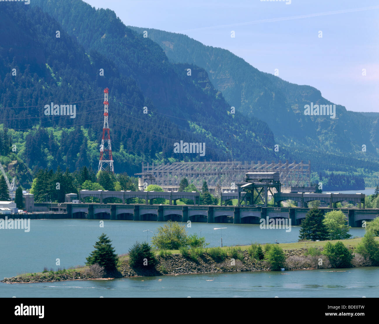 Bonneville Dam on the Columbia River Gorge Oregon Stock Photo - Alamy