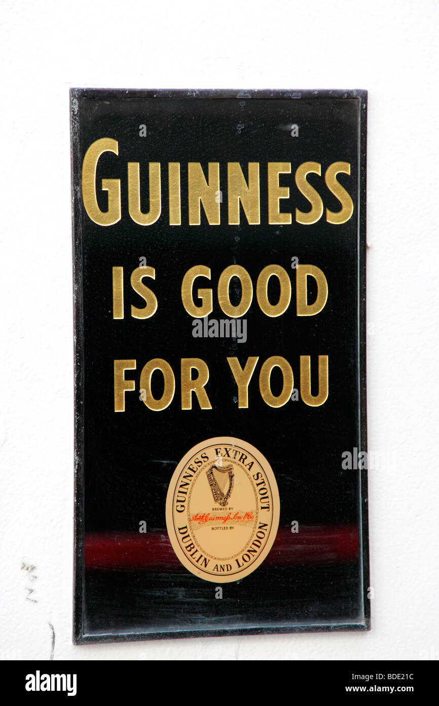 Old guinness sign hi-res stock photography and images - Alamy