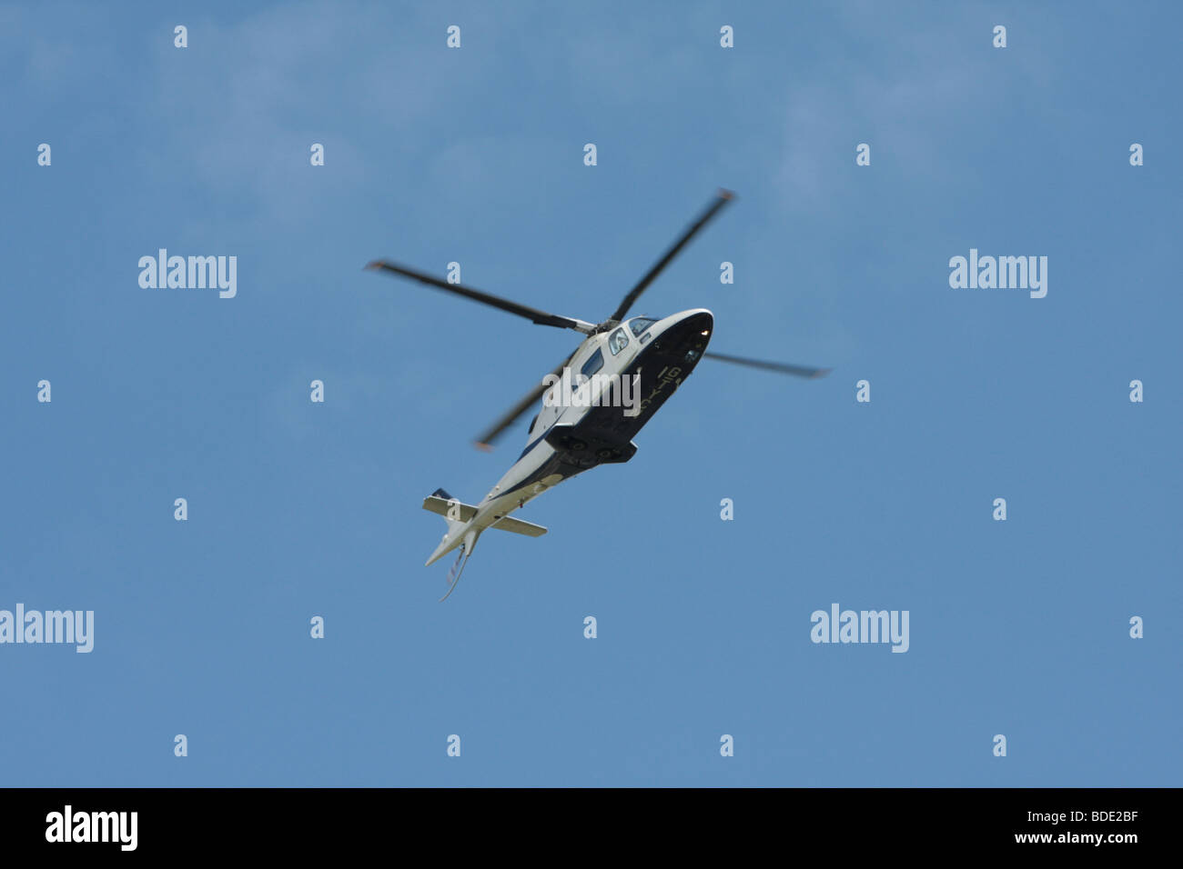 sikorsky s76 helicopter in flight Stock Photo - Alamy