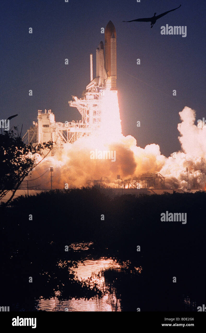 Vertical launching system hi-res stock photography and images - Alamy