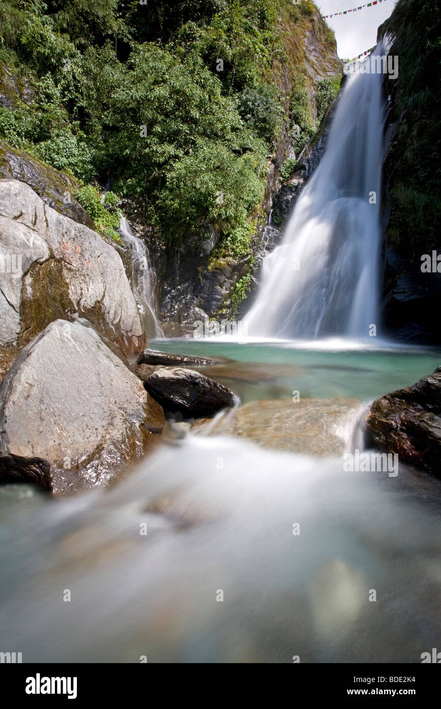 Bhagsu waterfall india hi-res stock photography and images - Alamy