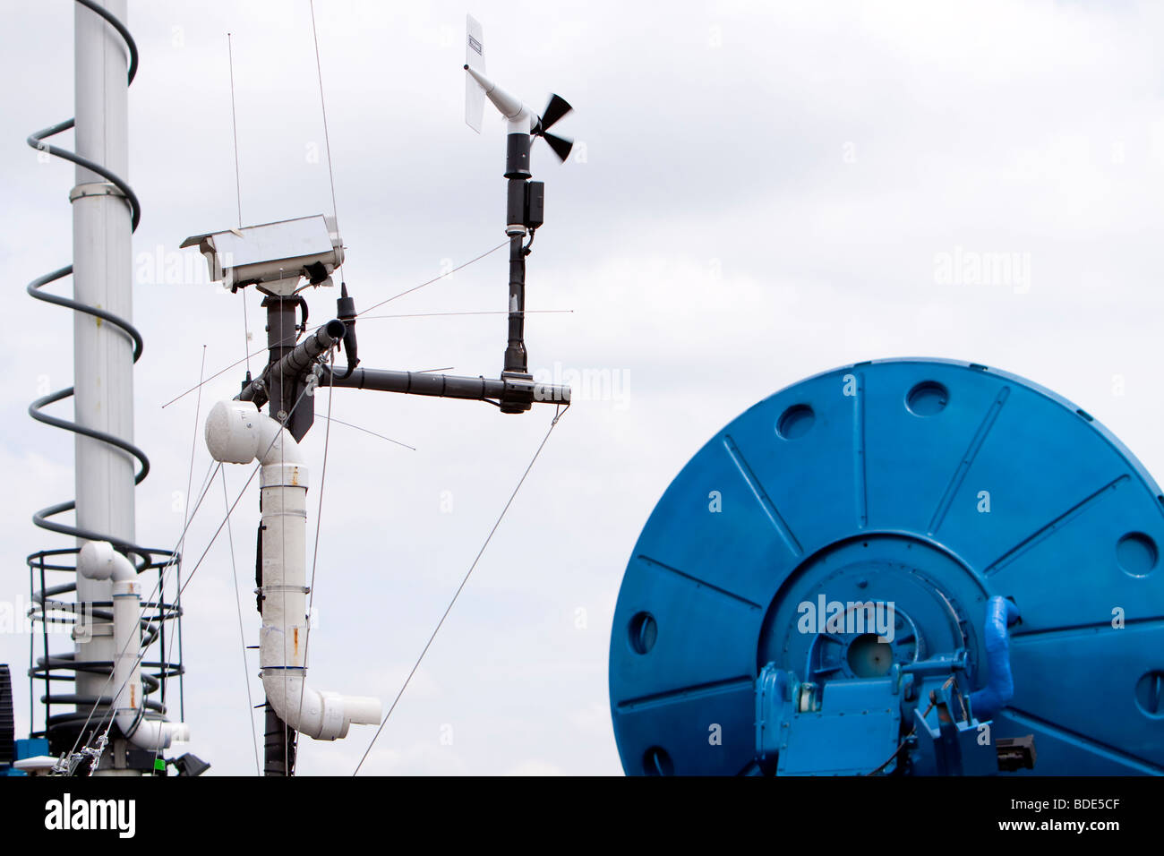 The radar dish and weather instrumentation of a Doppler on Wheels ...