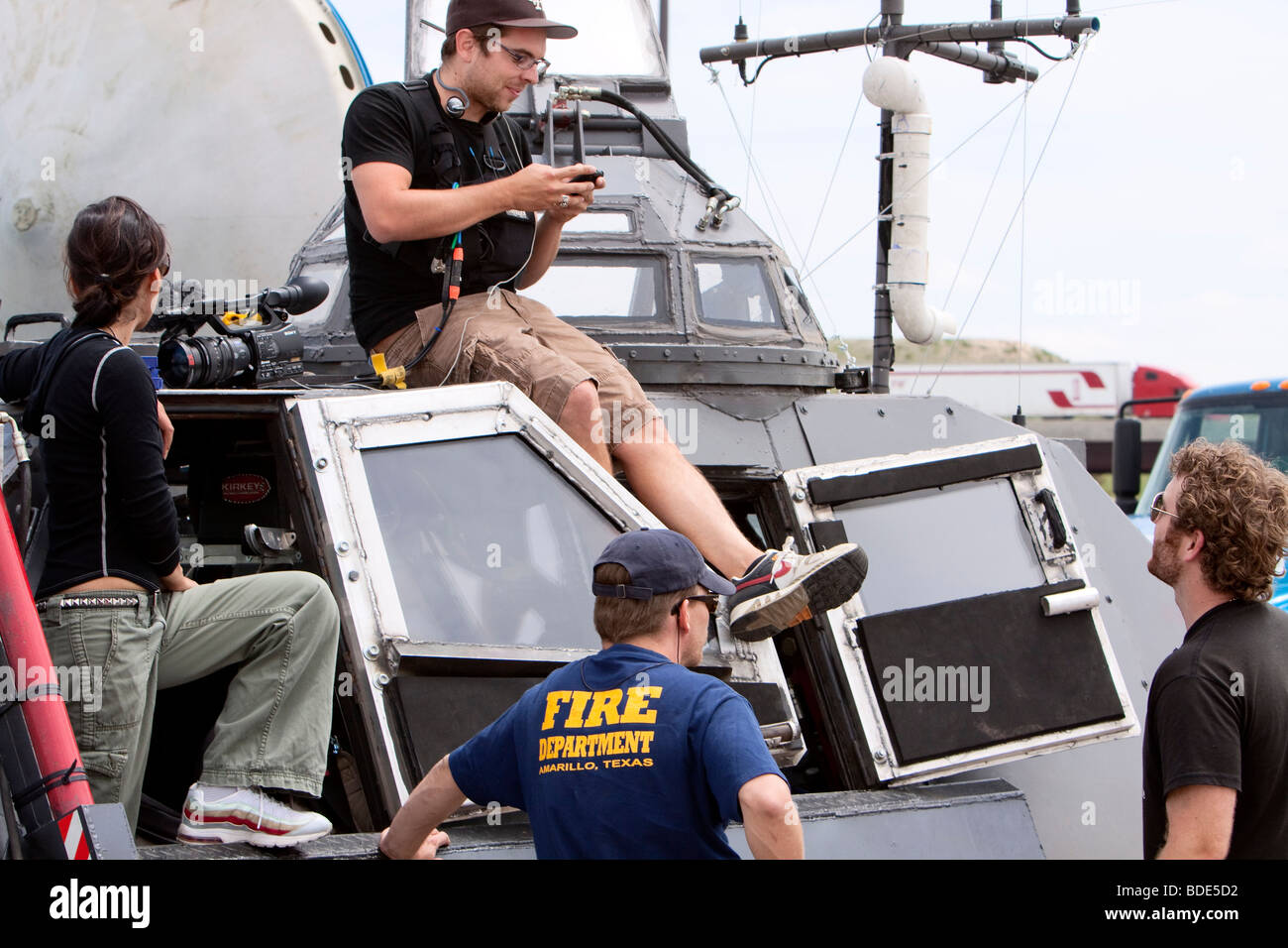 Tiv tiv2 tornado intercept vehicle hi-res stock photography and images ...