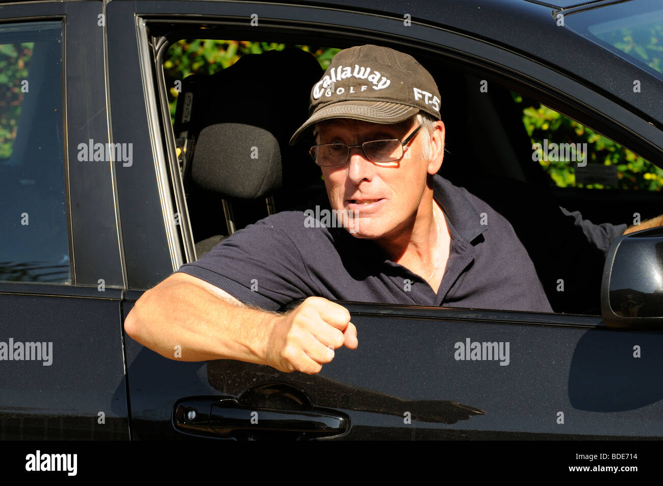 Car drivers waving hi-res stock photography and images - Alamy
