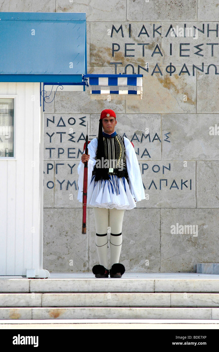 Evzon or Tsolias guarding the tomb of the Unknown Soldier in Syntagma ...