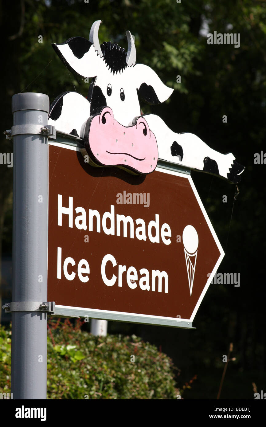 A handmade ice cream sign Stock Photo - Alamy