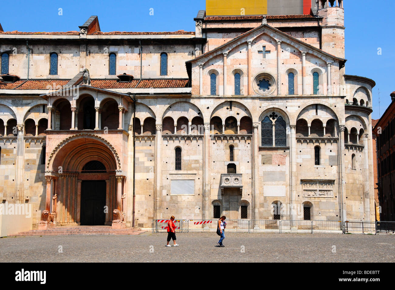 Piazza duomo in modena hi-res stock photography and images - Alamy