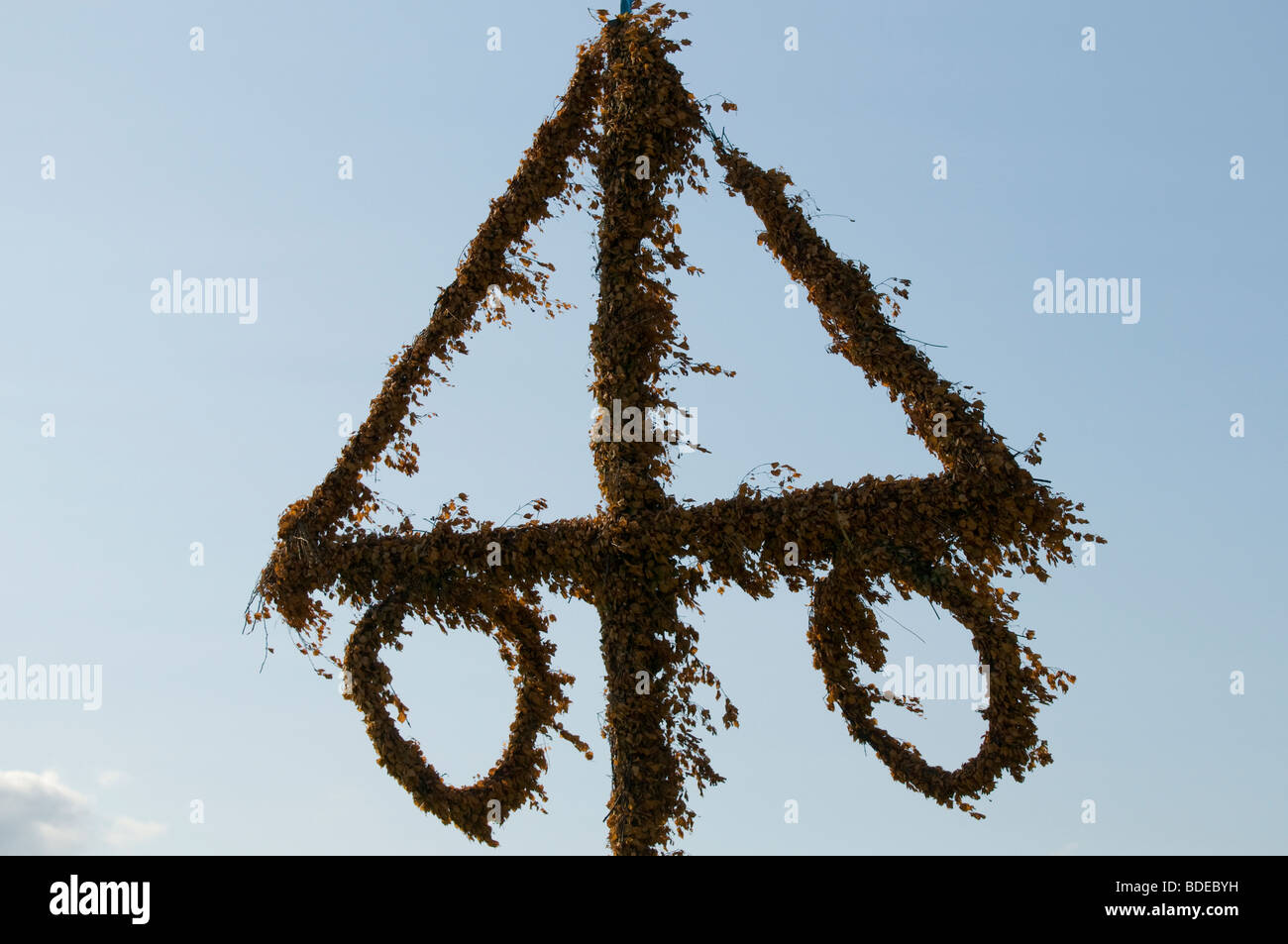 Maypole sign hi-res stock photography and images - Alamy