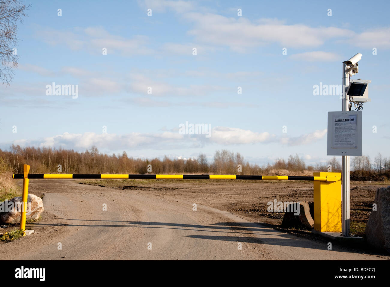 Remote controlled gate hi-res stock photography and images - Alamy