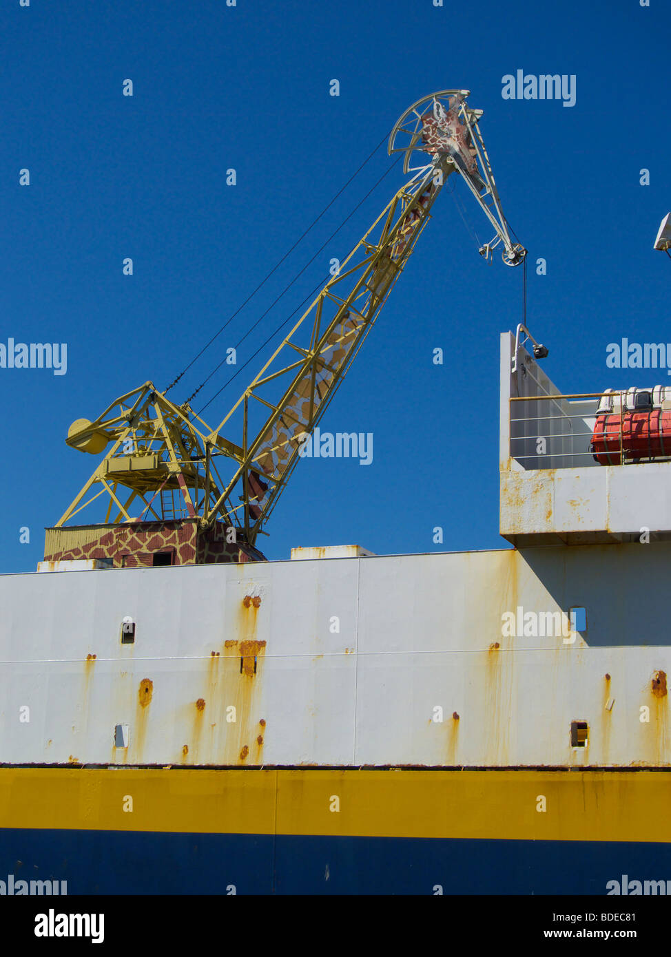 Crane off load hi-res stock photography and images - Alamy