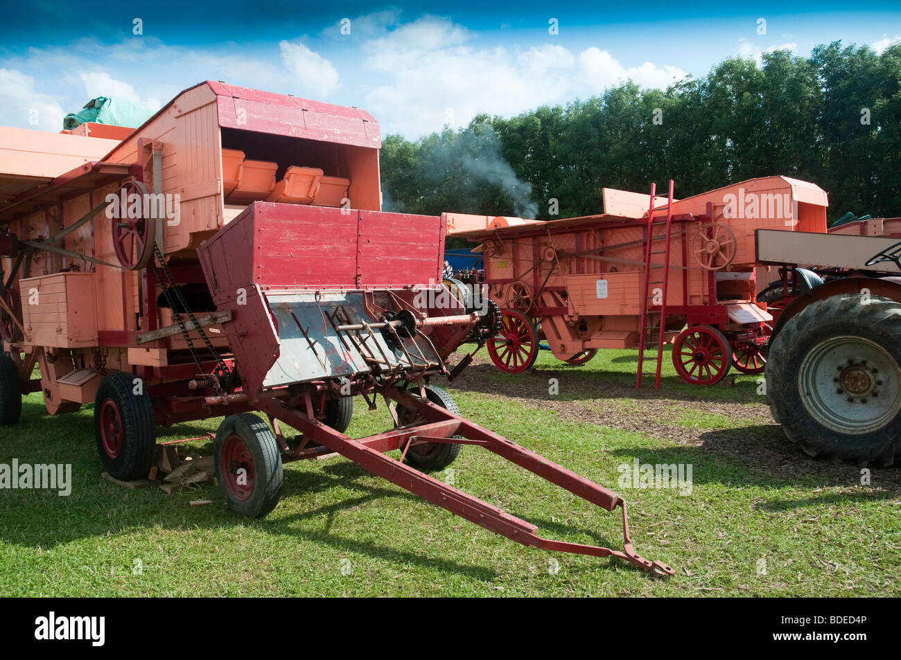 Threshing machines hi-res stock photography and images - Alamy