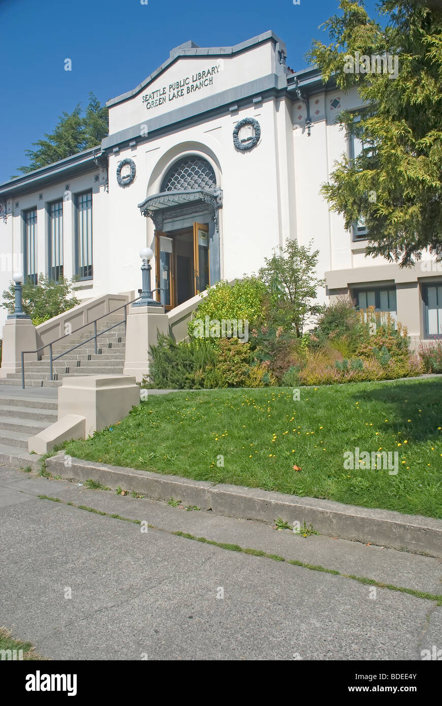 Seattle Public Library, Green Lake Branch Stock Photo - Alamy