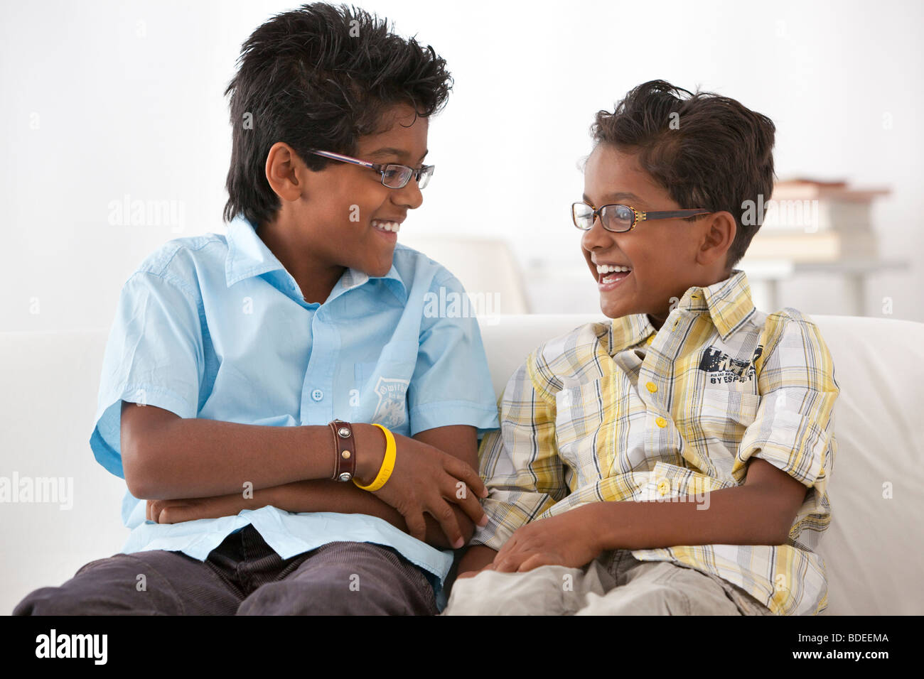 Brothers talking hi-res stock photography and images - Alamy