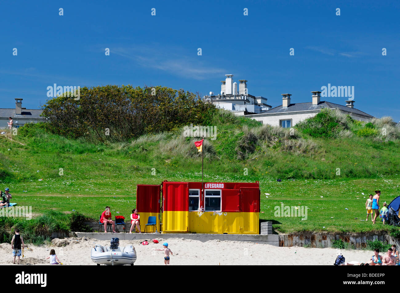 Lifeguard shed hi-res stock photography and images - Alamy