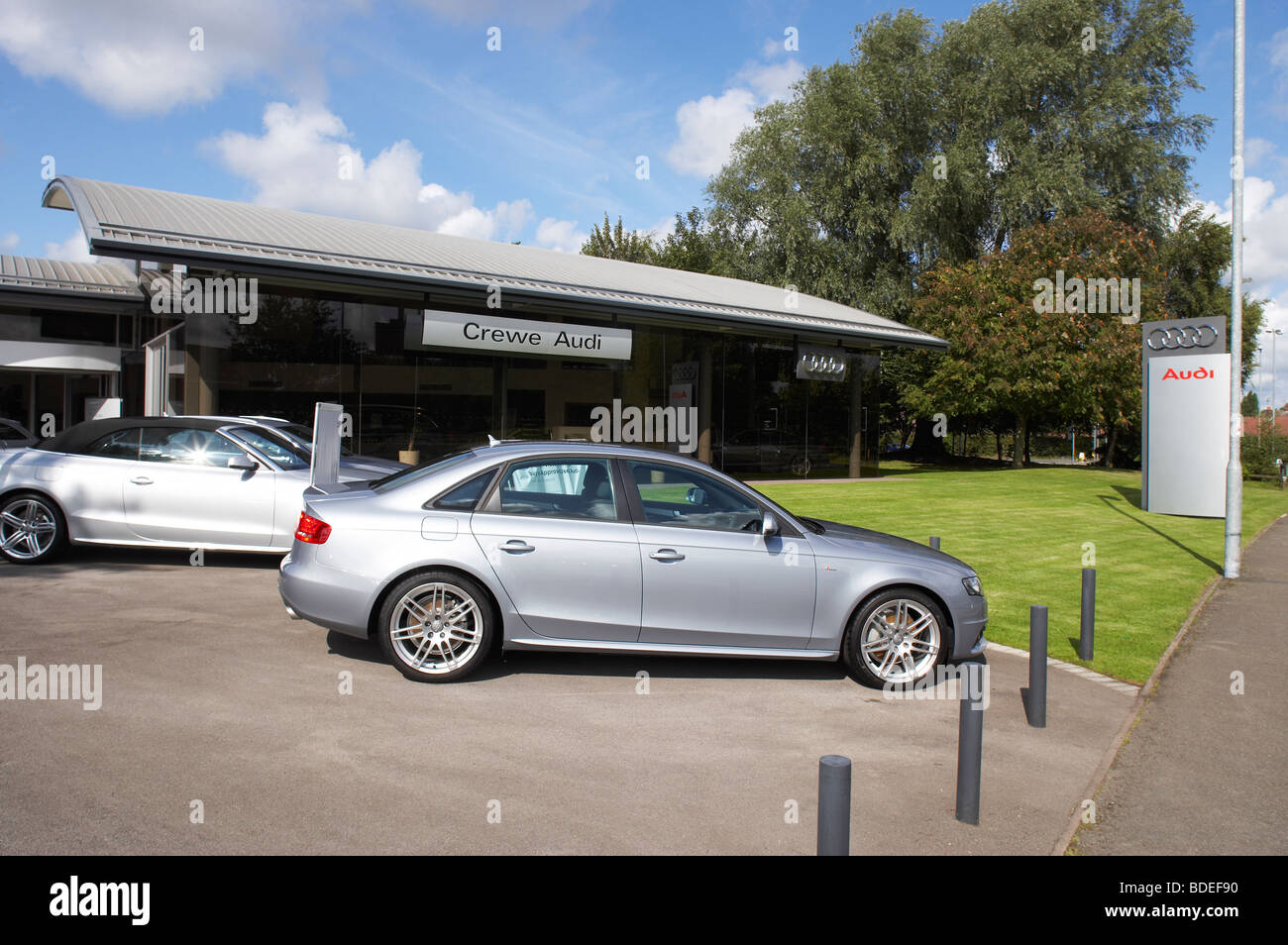 Audi garage hi-res stock photography and images - Alamy