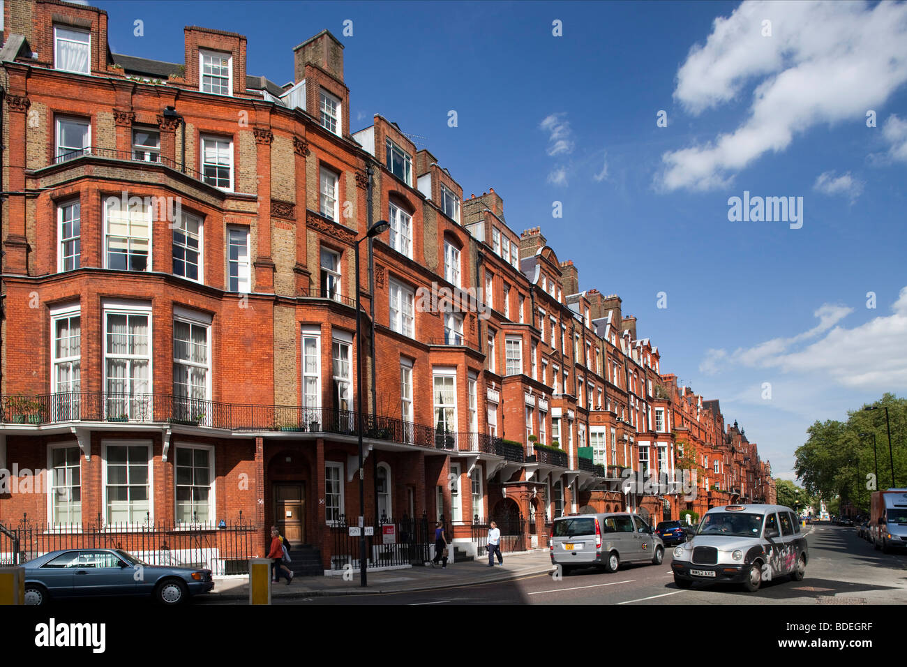 Victorian houses in red brick, Pont street, Kensington, London, England ...