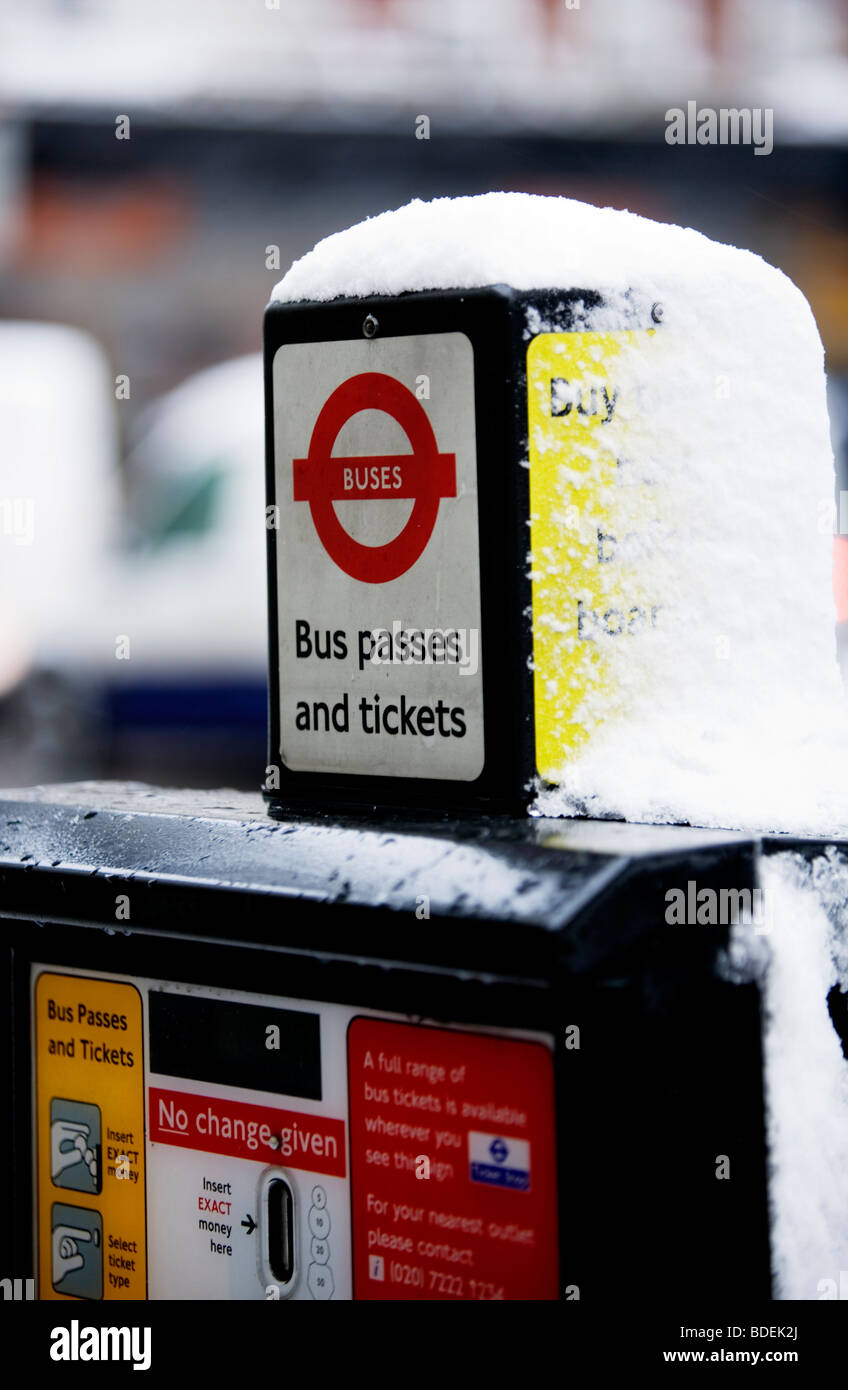 Bus ticket uk hi-res stock photography and images - Alamy