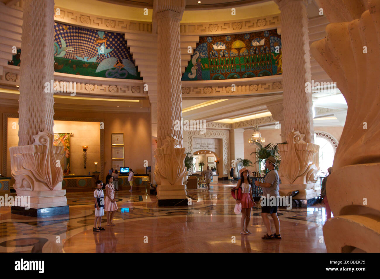 Atlantis Bahamas High Resolution Stock Photography and Images - Alamy