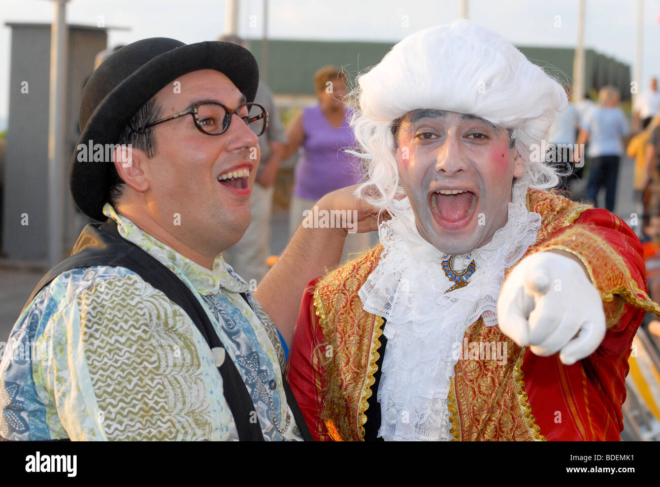 Outdoor street show hi-res stock photography and images - Alamy
