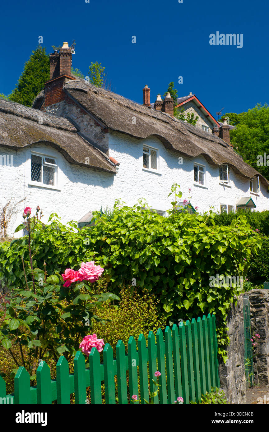 thatched cottages castle hill st fagans cardiff wales Stock Photo - Alamy