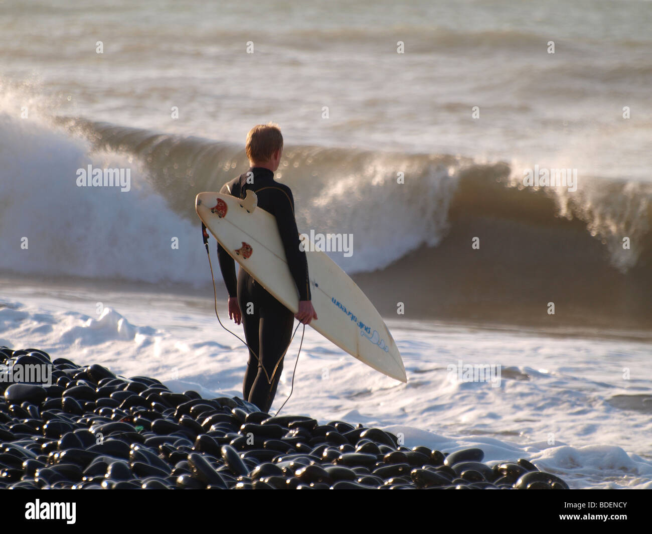 Watching waves hi-res stock photography and images - Alamy