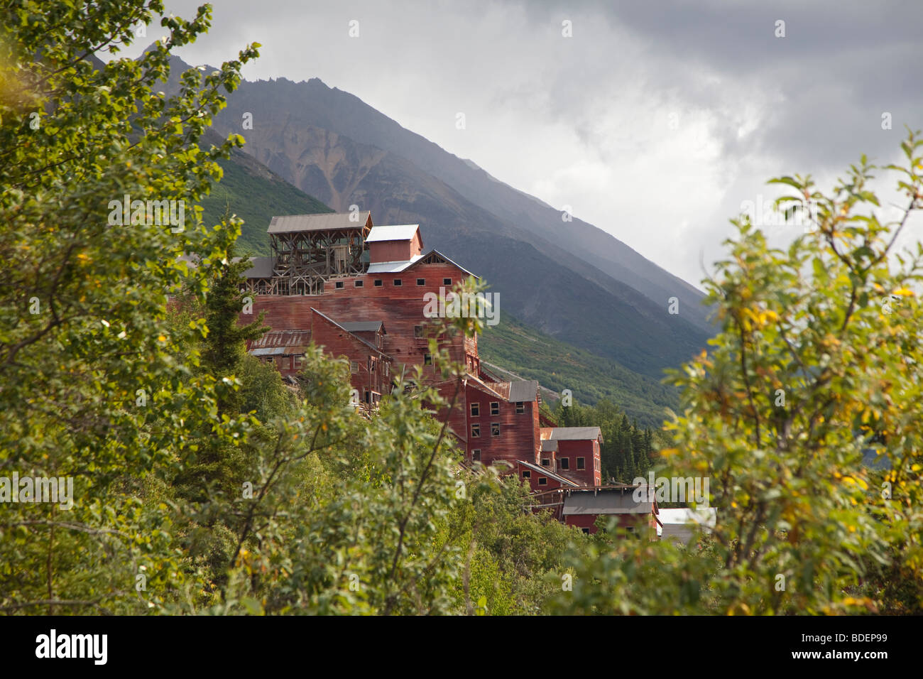 Historic Kennecott Copper Mill in Wrangell-St. Elias National Park ...