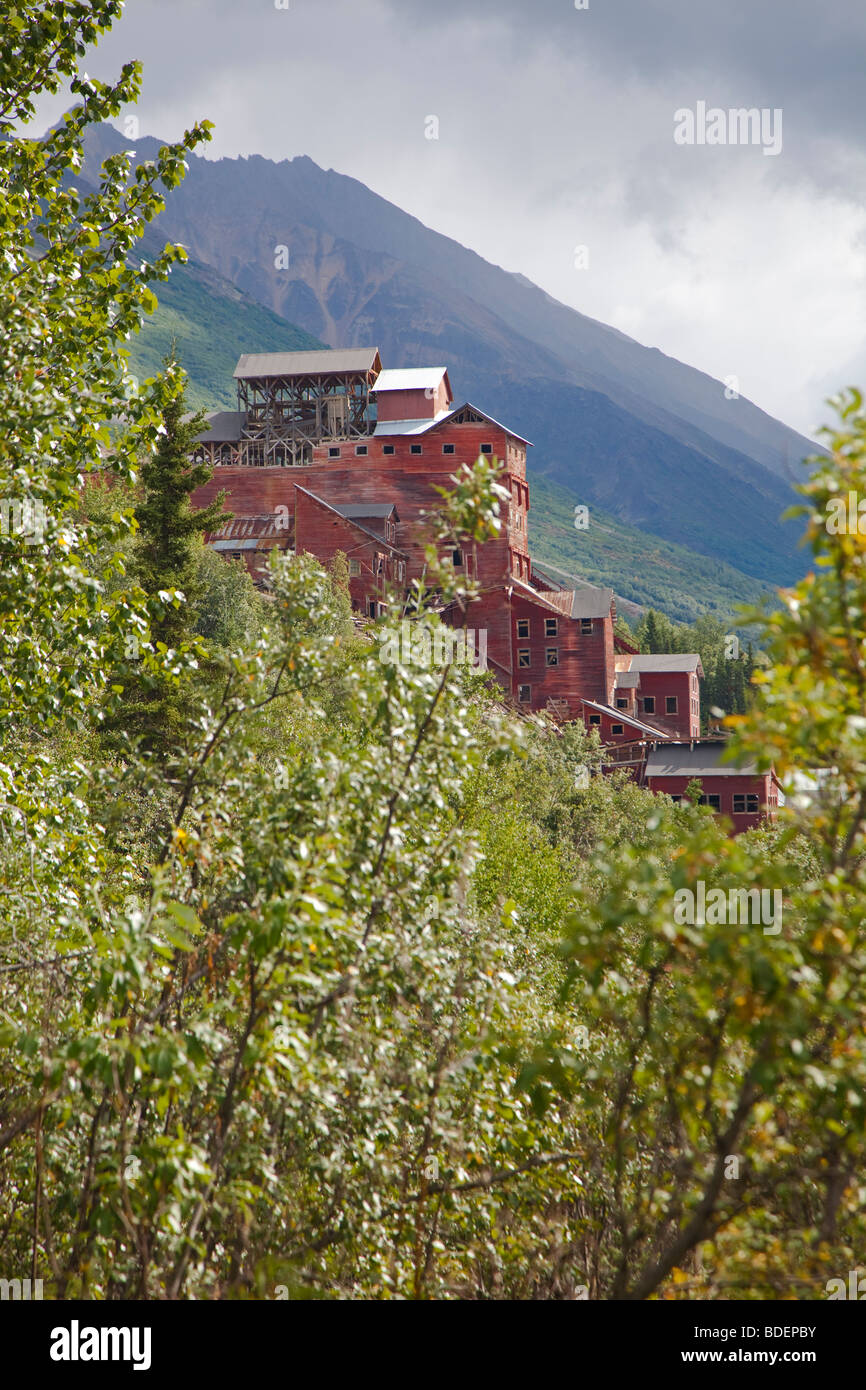 Historic Kennecott Copper Mill in Wrangell-St. Elias National Park ...