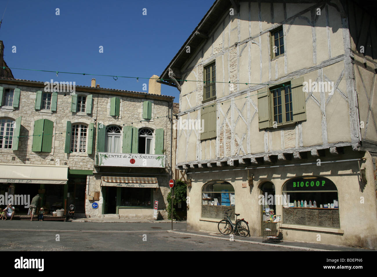 Medieval bastide hi-res stock photography and images - Alamy