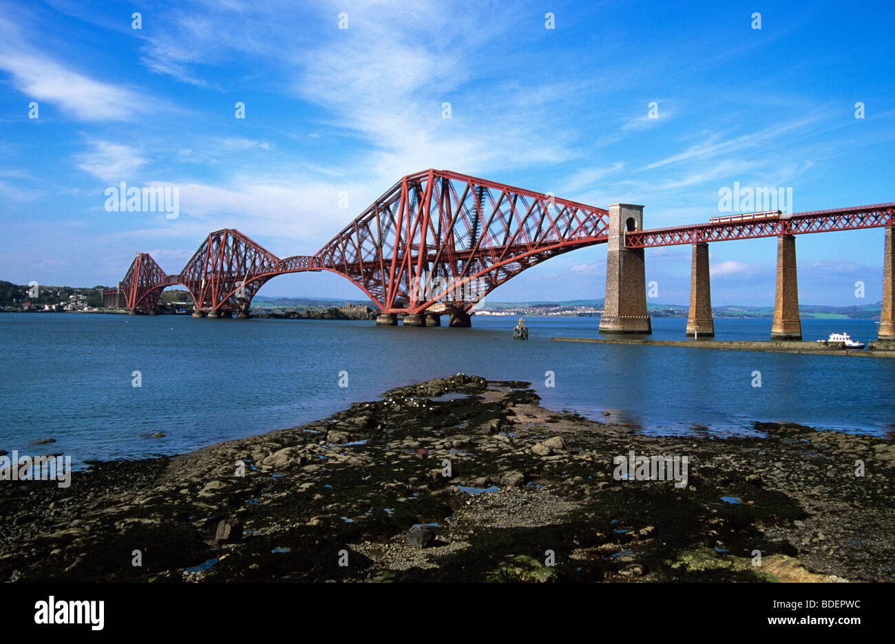 Forth railway bridge steel 1890 hi-res stock photography and images - Alamy