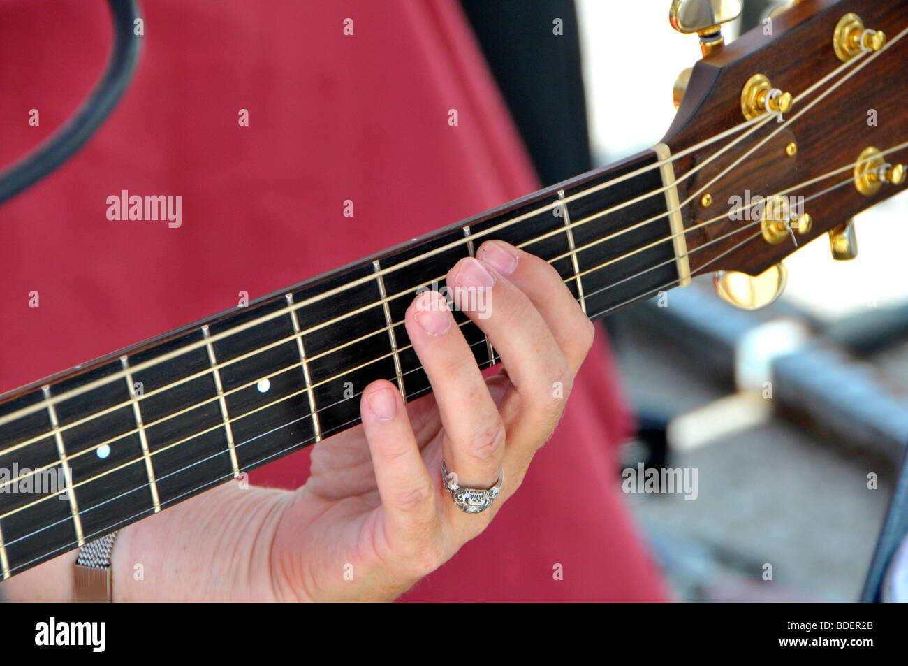 Guitar songs hi-res stock photography and images - Alamy