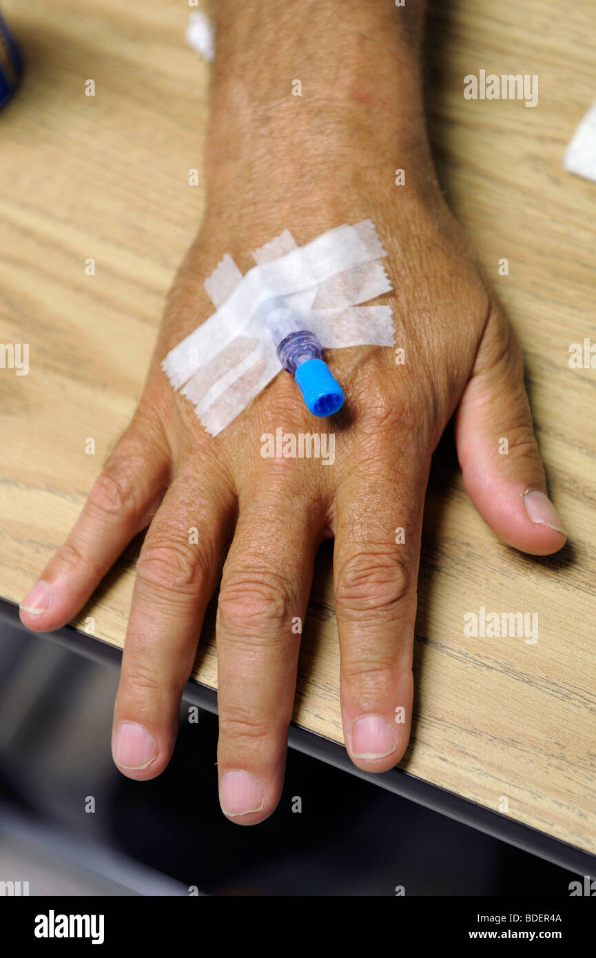Preparation for operation inserting intravenous needle Stock Photo - Alamy