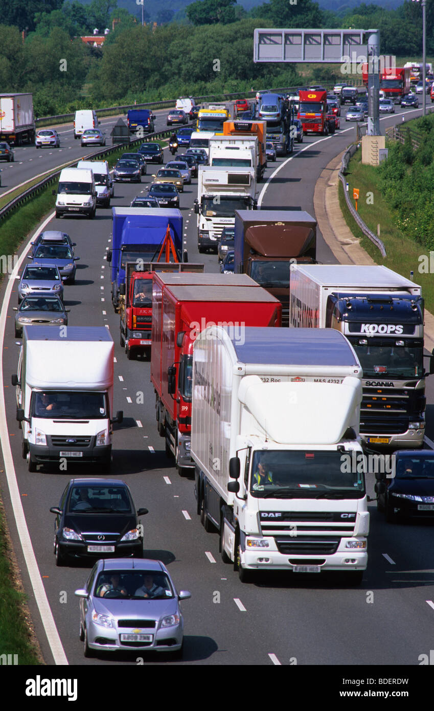 Lorry lorries wide load hi-res stock photography and images - Alamy