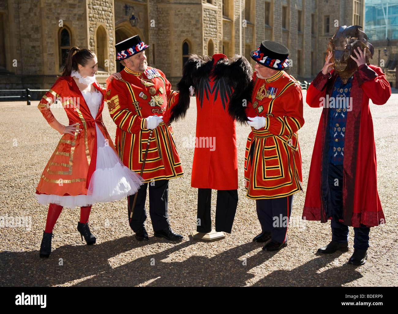 Beefeater uniform hi-res stock photography and images - Alamy