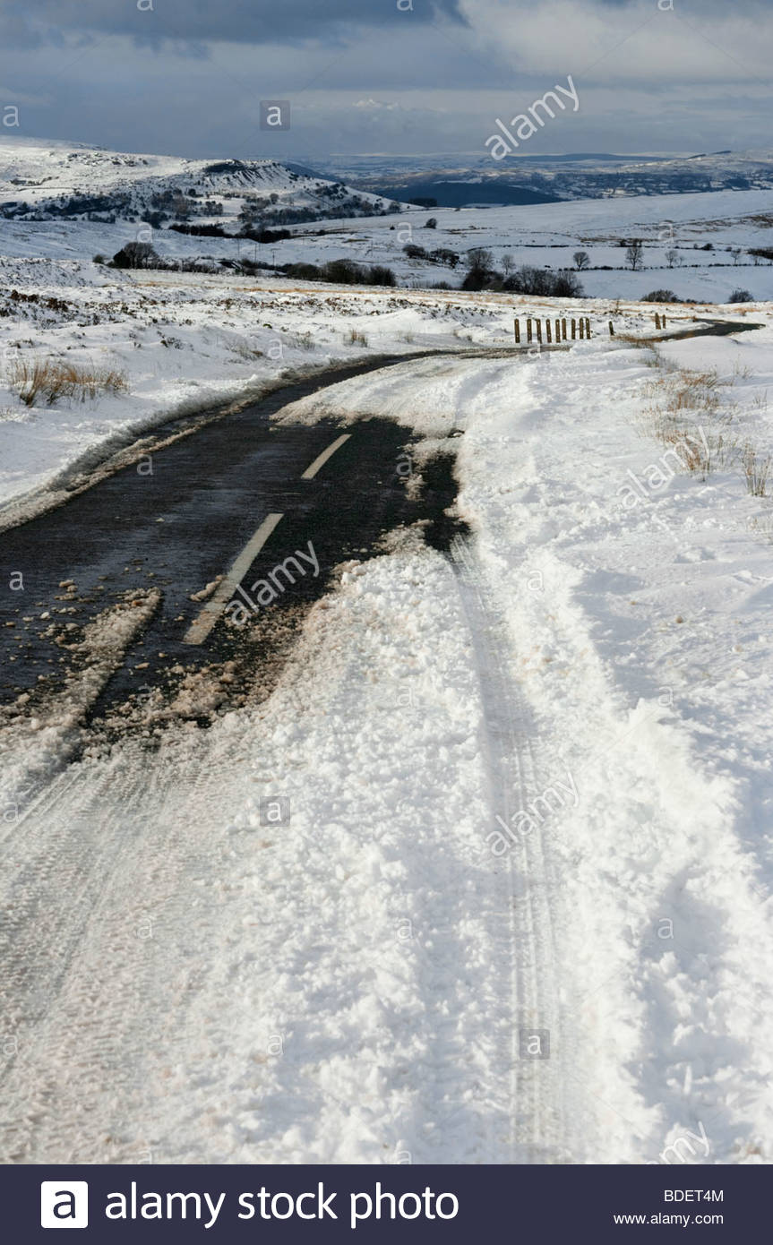 Winter Road Snow Drift Stock Photos & Winter Road Snow Drift Stock ...