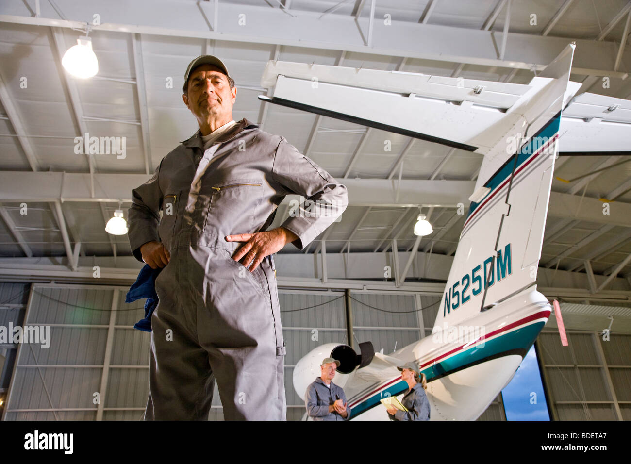 Female airplane mechanic hi-res stock photography and images - Alamy