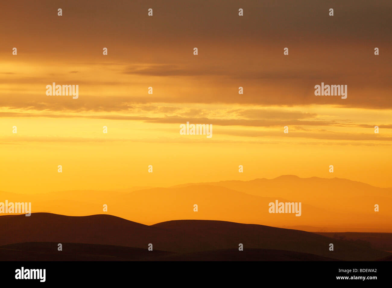 Yellow Sky High Resolution Stock Photography and Images - Alamy