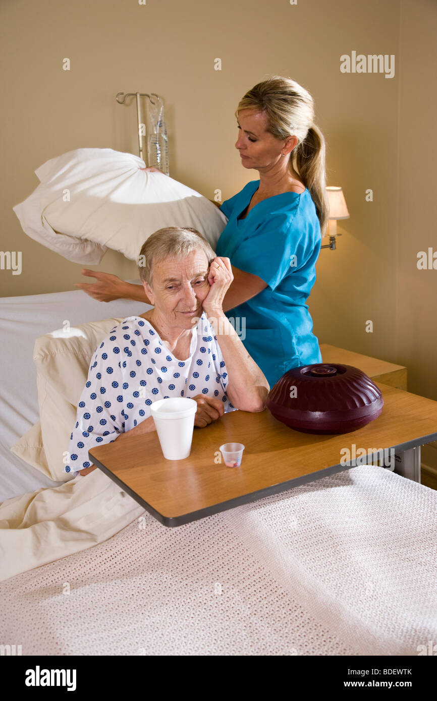 Fluffing bed hi-res stock photography and images - Alamy