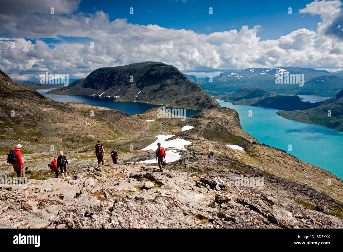 Bessegen Ridge Trail: Lake Gjende and Lake Bessvatnet Stock Photo - Alamy