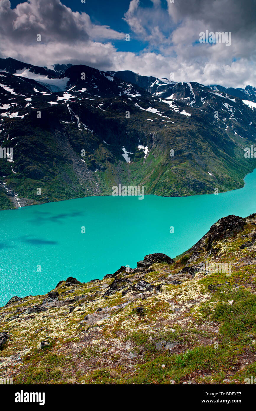 Bessegen Ridge Trail: Lake Gjende Stock Photo - Alamy
