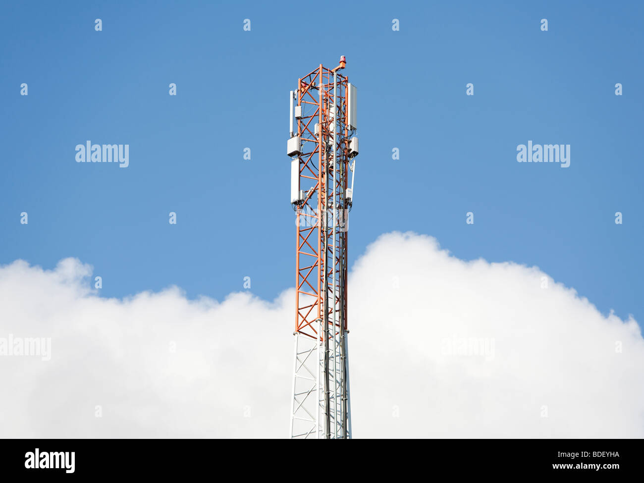 Cellular antennas hi-res stock photography and images - Alamy