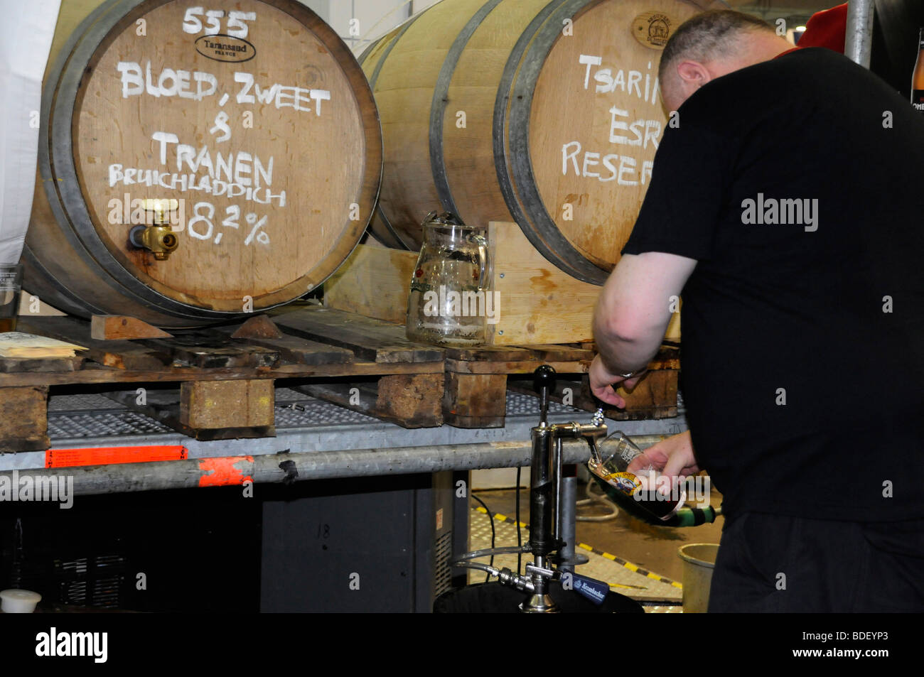 Cask ale hi-res stock photography and images - Alamy