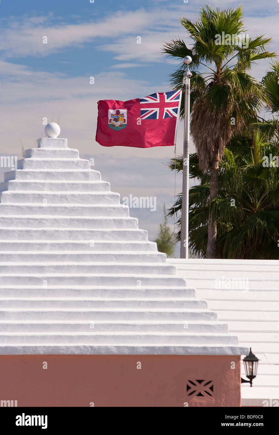 Bermuda, Atlantic Ocean, traditional white stone roofs on colourful ...
