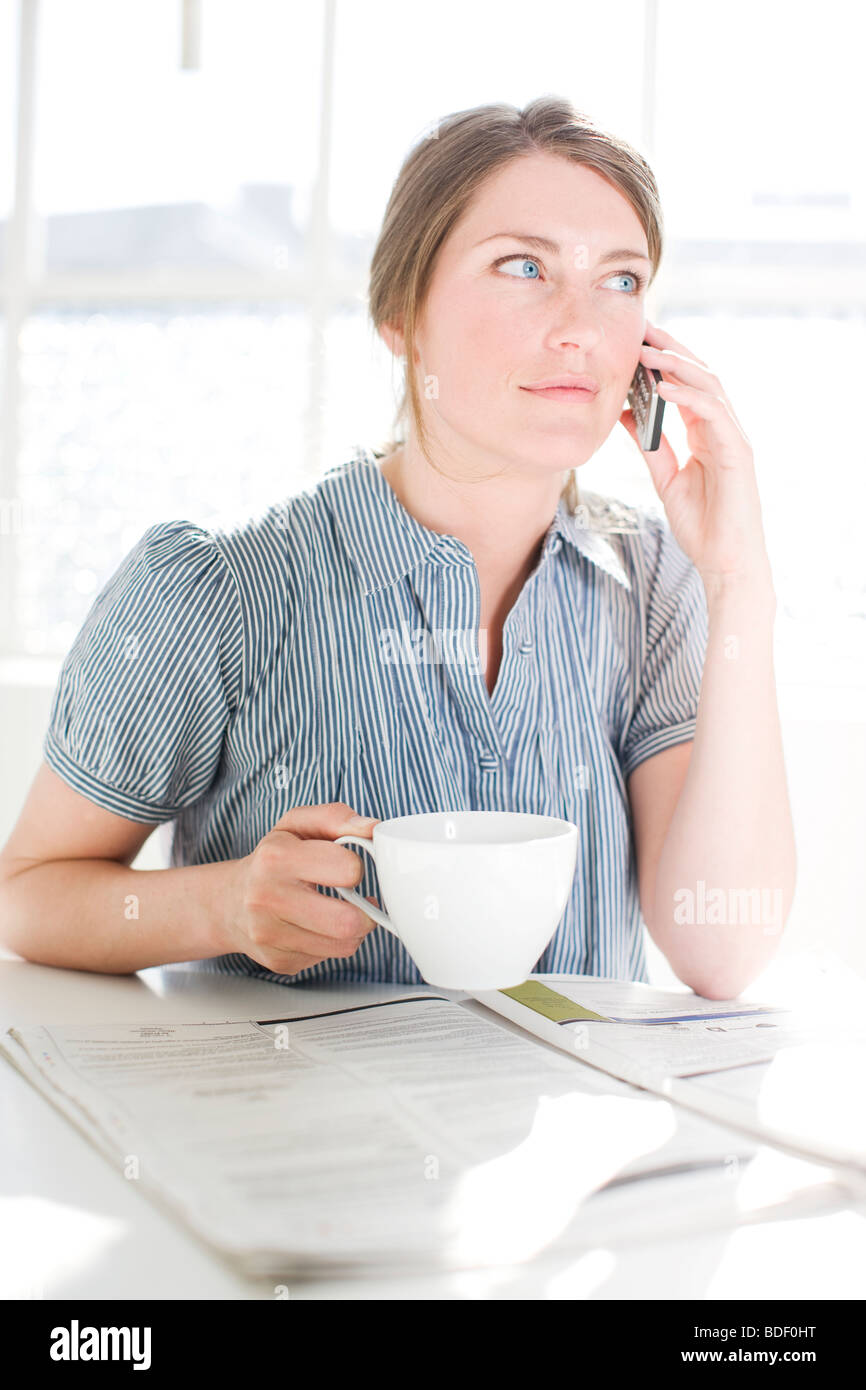 Phone mobile job hi-res stock photography and images - Alamy