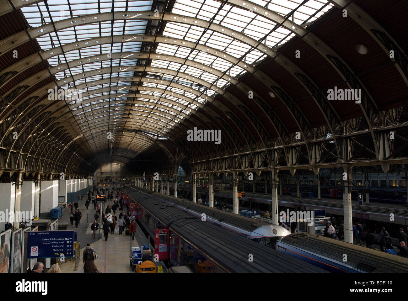 Kings Cross Mainline Station London Stock Photo - Alamy