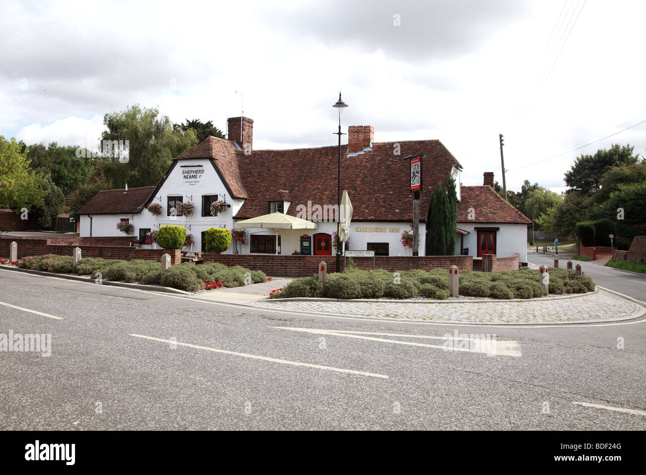 Public House in the rural Kent village of Doddington Stock Photo - Alamy