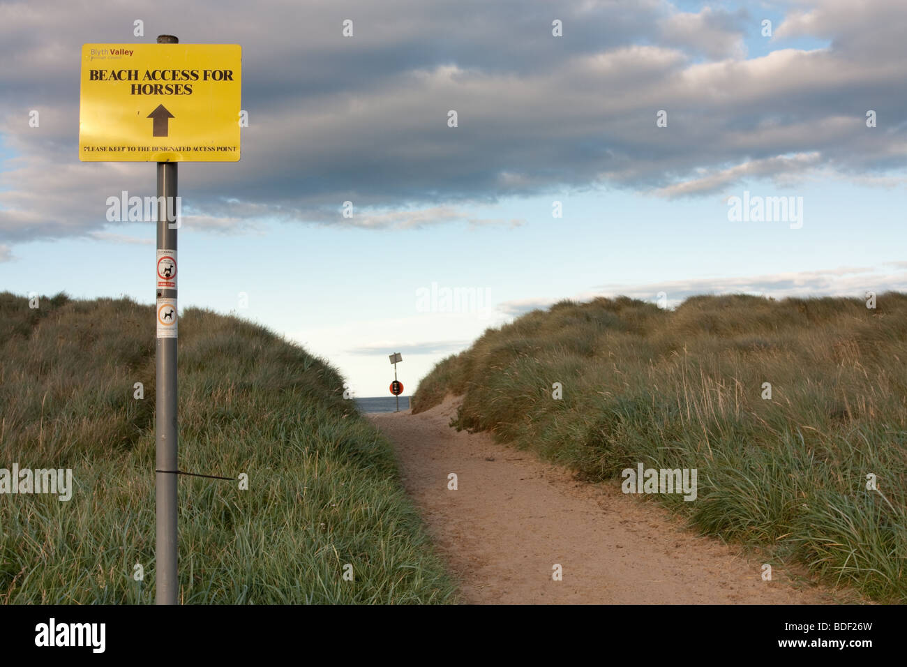 Blyth beach and promenade at dusk, Northumberland Coast Stock Photo - Alamy