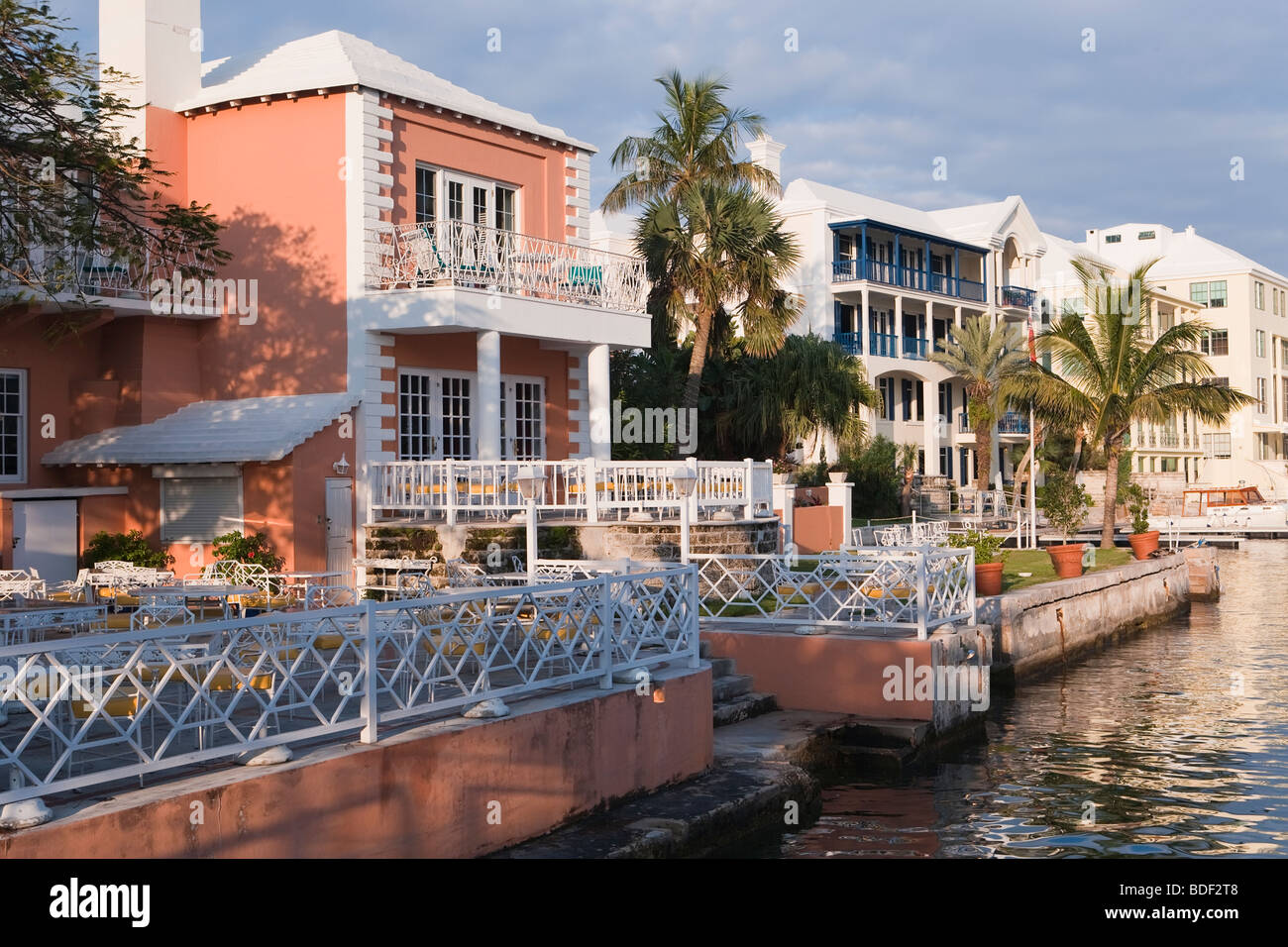 Waterfront offices bermuda hi-res stock photography and images - Alamy