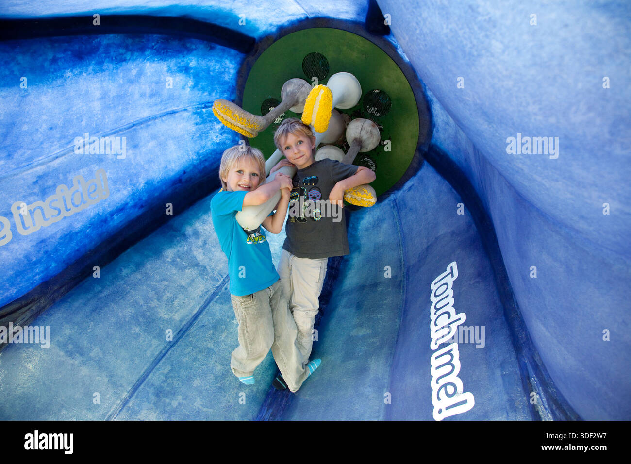 Children learning london hi-res stock photography and images - Alamy