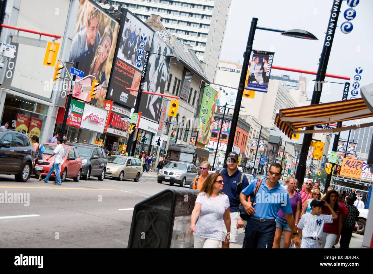 Yonge street busy hi-res stock photography and images - Alamy
